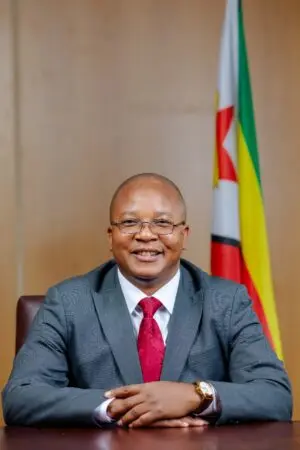 Zimbabwe Orders Mines to Appoint 98% Local Management